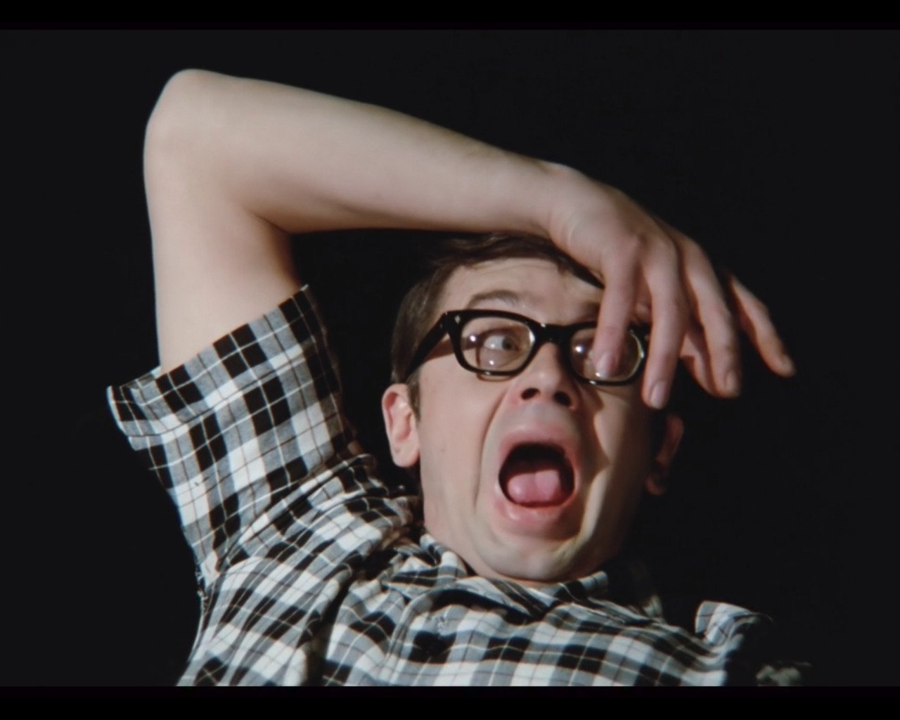 Ученые объяснили, почему с начала эпидемии многим снятся странные сны ...