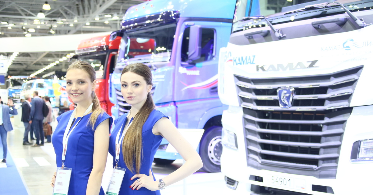 Девушки и КАМАЗы — фотоподборка с COMTRANS 2019 | Пикабу