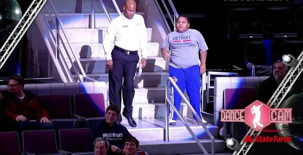 Танцы в перерывах матча, Dance Cam | Пикабу